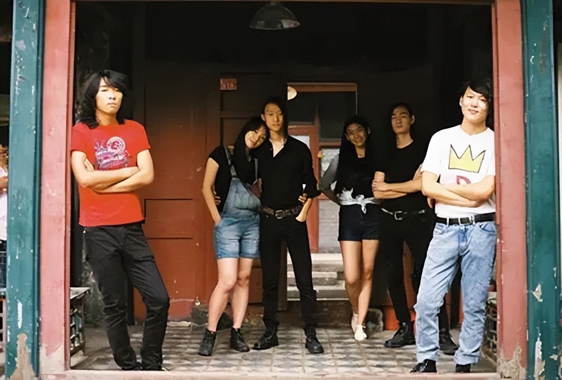 How the stories in Rock 'n' Roll transcend social and geographic ...