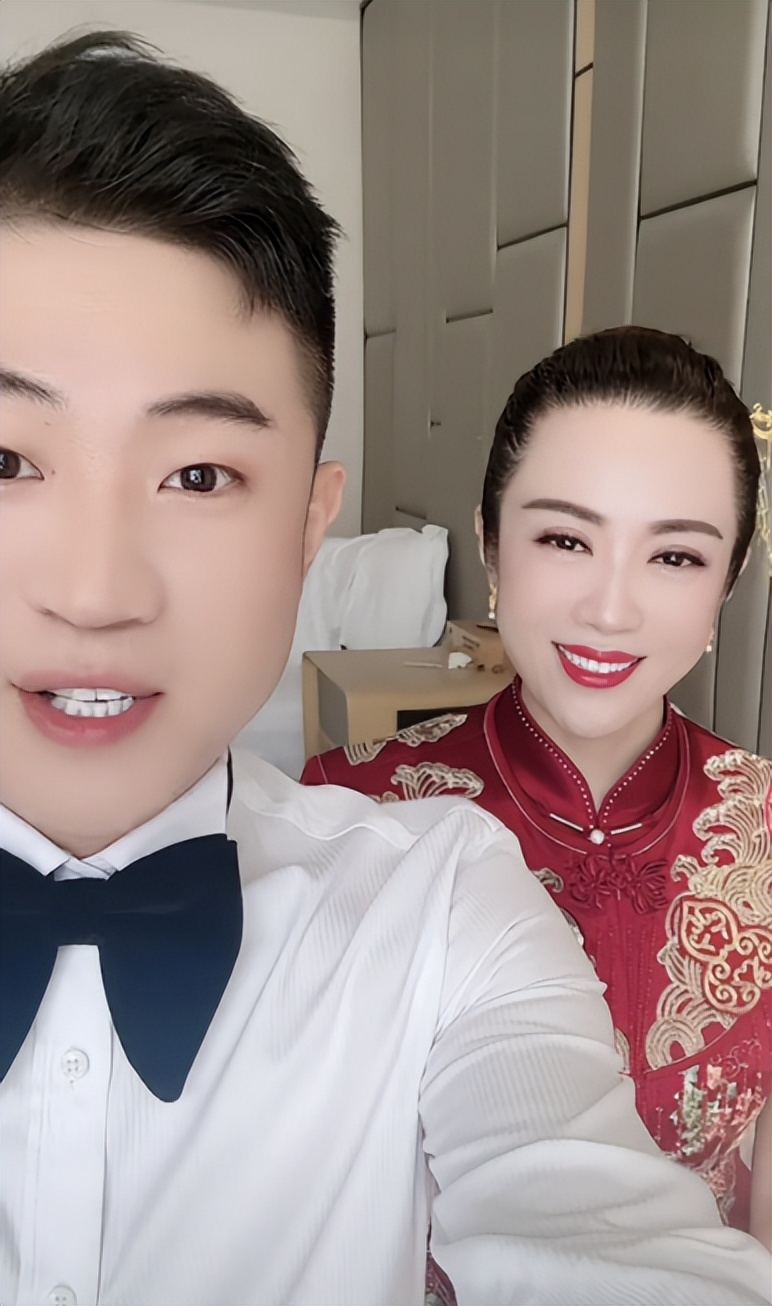"Liu Neng" son Wang Liang held another wedding! Mother Wen Meiling is ...