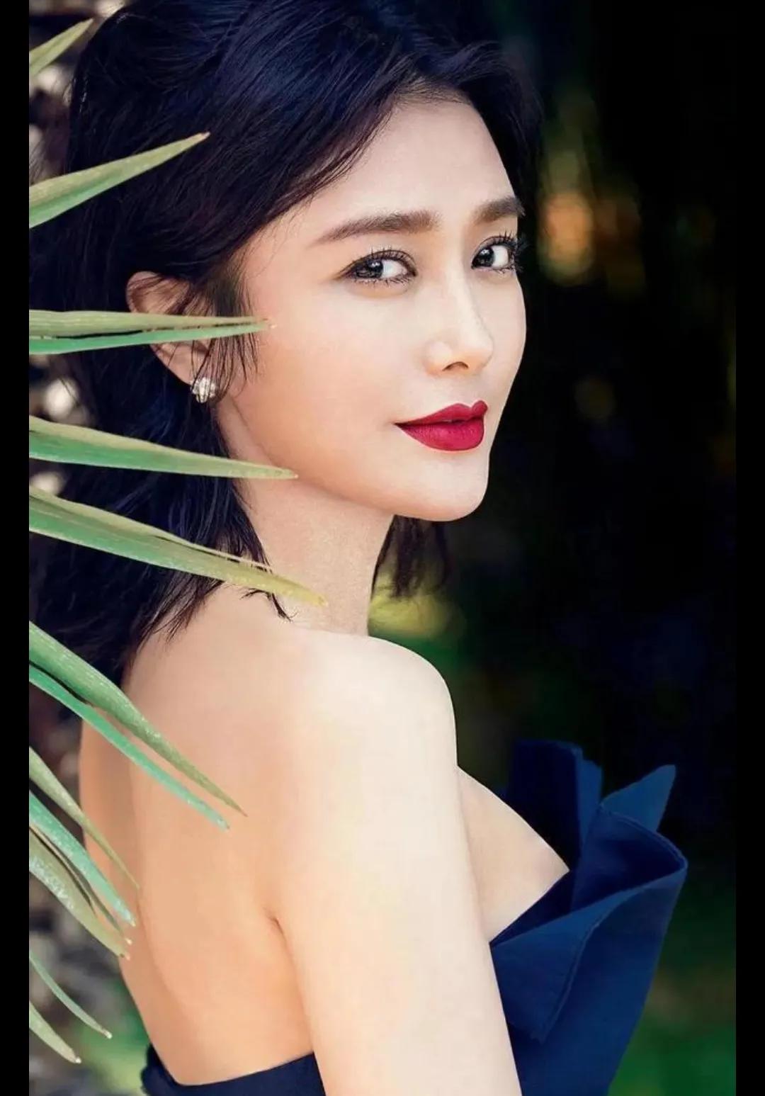 Sexy, charming and compelling Qin Lan's photo - iMedia