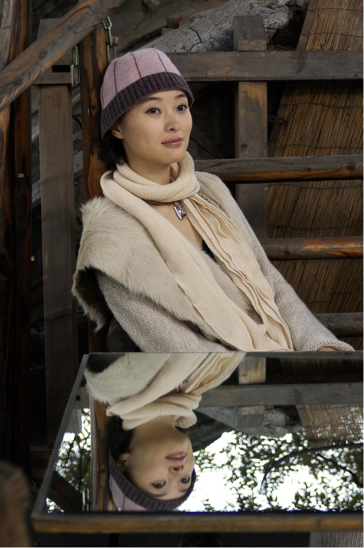 Wu Yue (Yue Wu) —— the beauty of demure and elegant - iNEWS