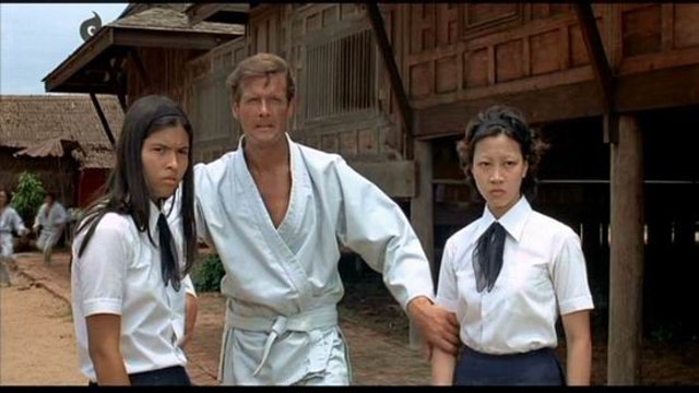 The 71-year-old "martial arts superstar" Yuanqiu reproduces a few ...