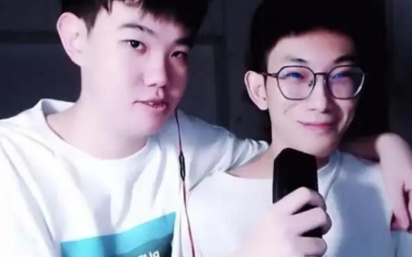 Han Han's live broadcast of debt collection, arrogantly asked Wei Liang to pay back 60, and Wei ...