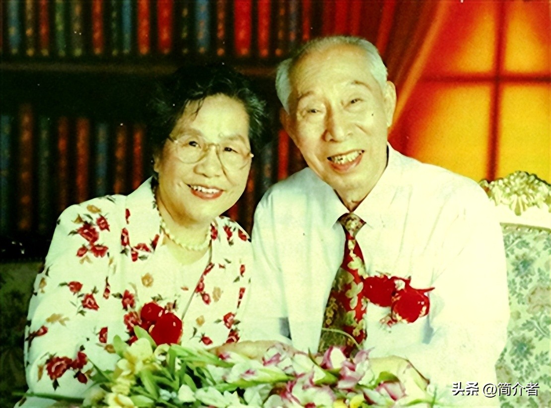 Former Navy Submarine School Principal, Founding Colonel Yu Xia - iNEWS