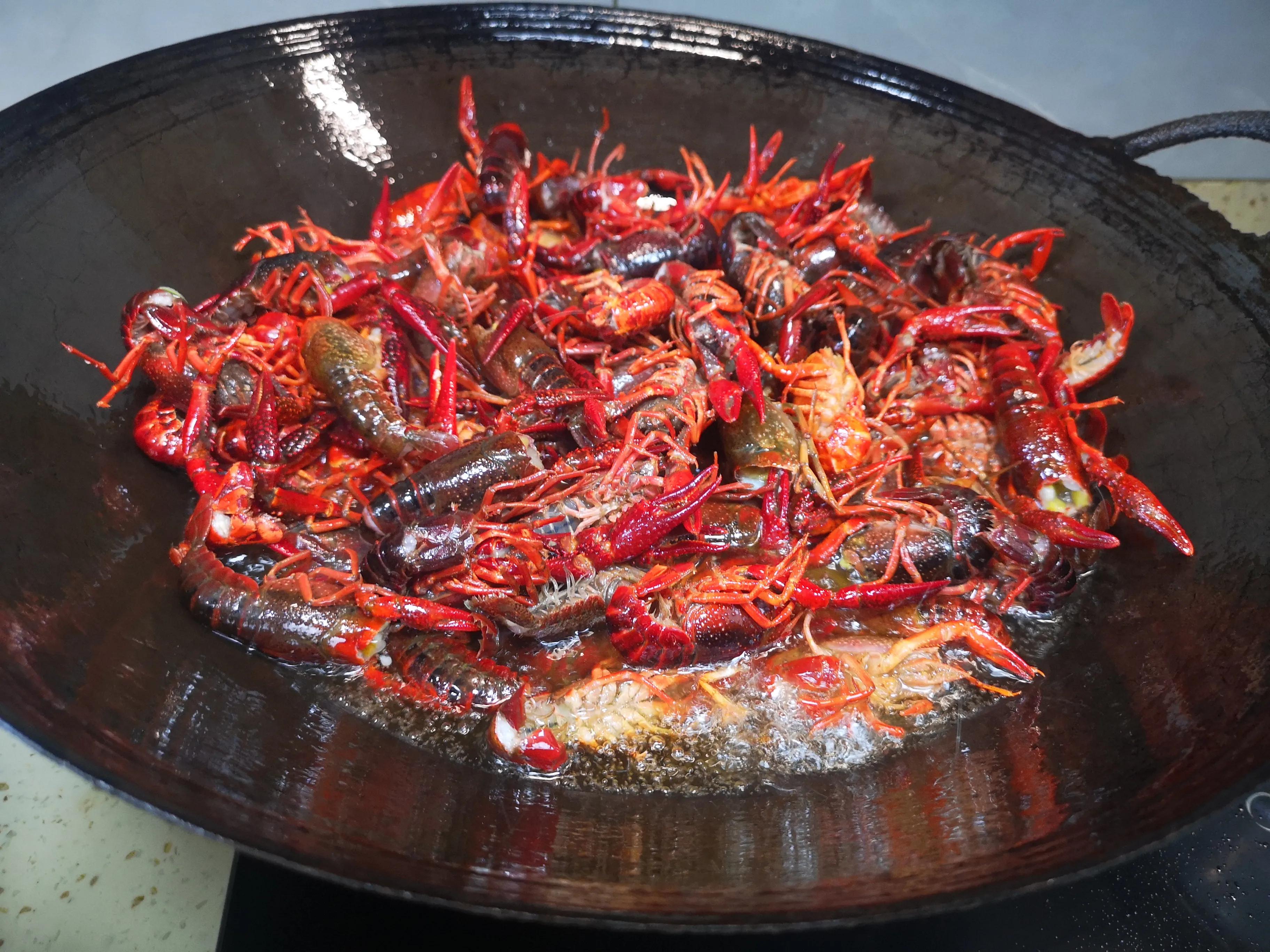 Homemade Spicy Crawfish - iNEWS