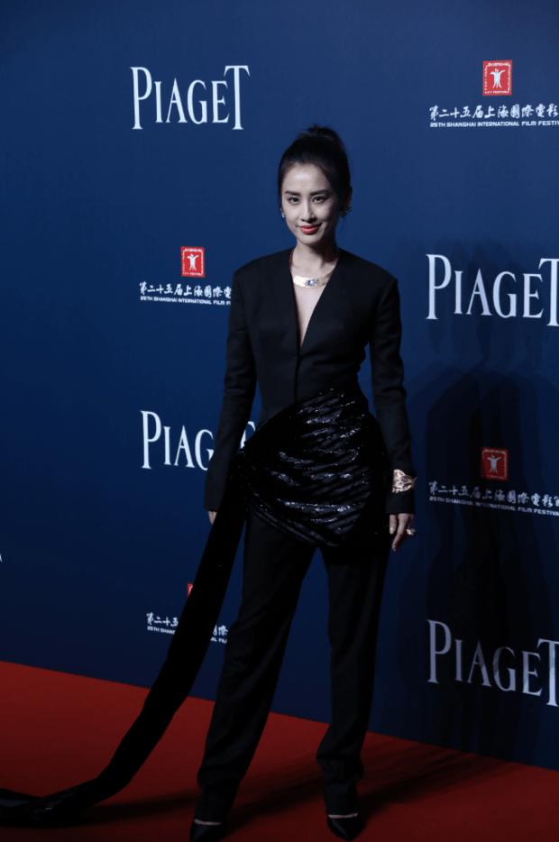 Huang Shengyi, Zhang Xueying and Yuan Shanshan on the red carpet are ...