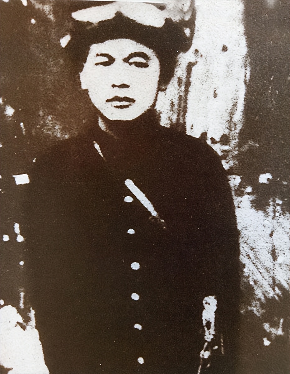 Xu Haidong, commander of the Red 28th Army, commanded the battle of Ge ...