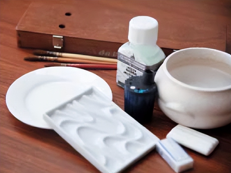 What are the watercolor painting tools - iNEWS