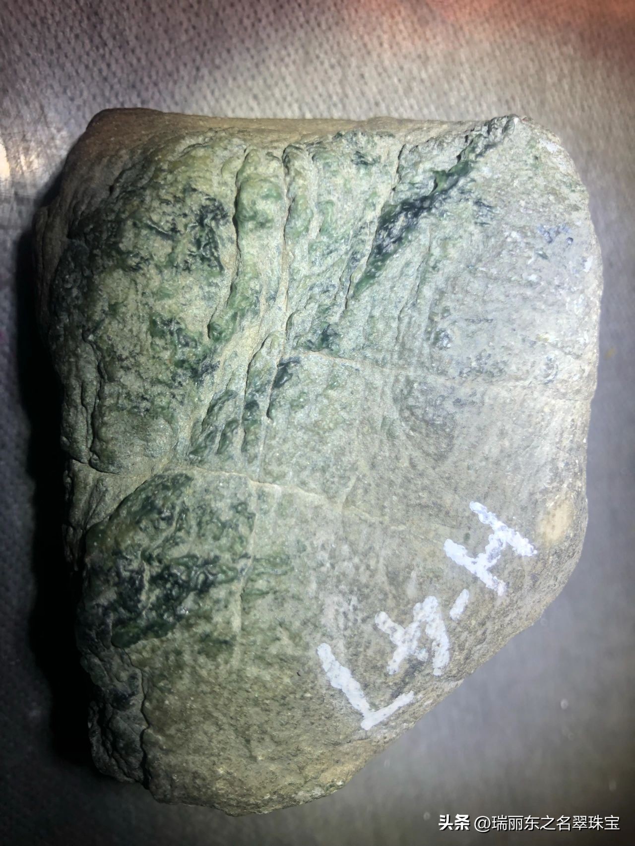 Three ways to teach you to see the variants of jadeite rough - iNEWS