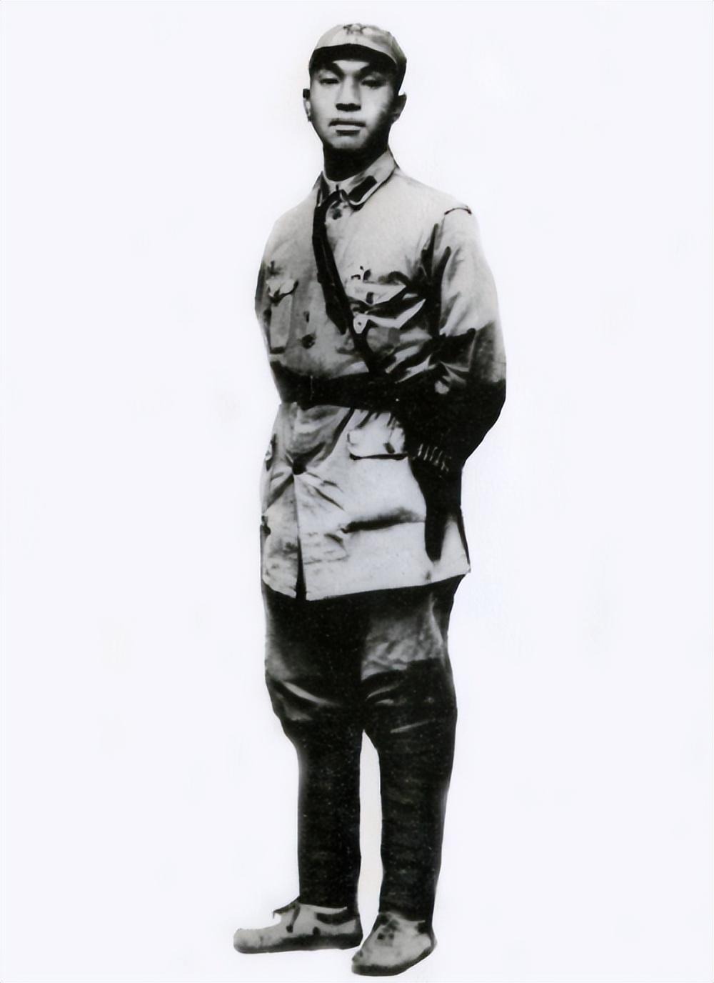 In 1950, Ye Jianying planned to transfer the driver of the 44th Army to ...