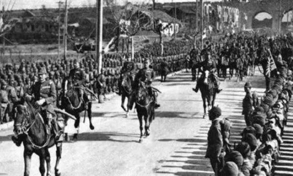 In the Battle of Songhu in 1937, Chiang Kai-shek sent 800,000 national ...