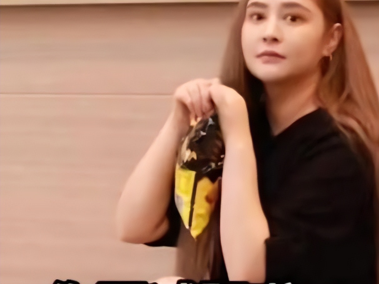 There is a kind of plastic surgery called "Splendid Weiyang" Li Changle ...