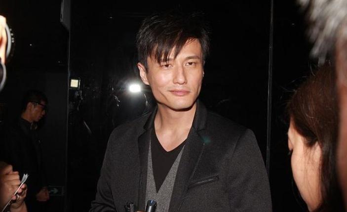 Xu Dongdong and Yin Ziwei officially announced their reunion, showing ...