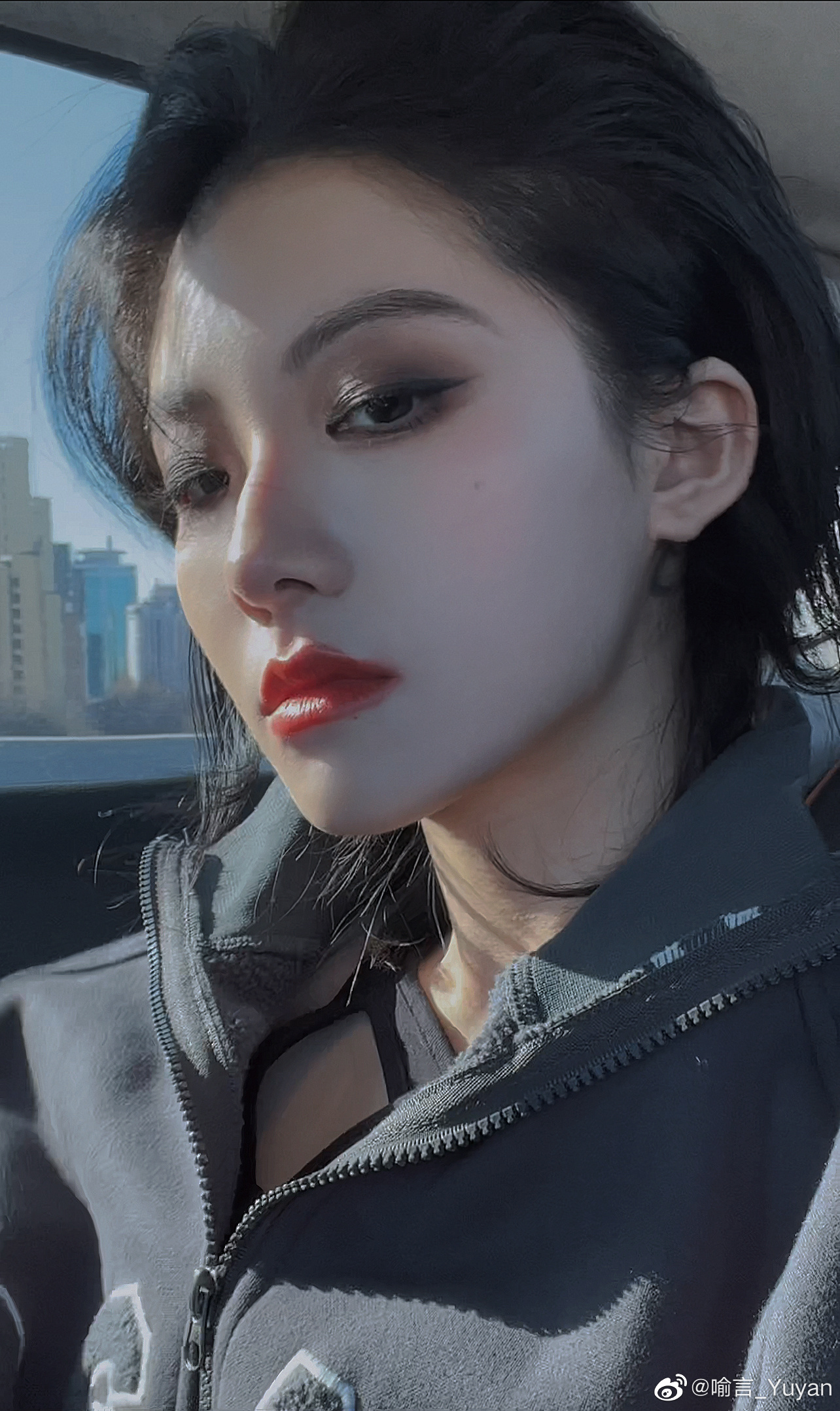 Youth With You 2, the second anniversary of the broadcast, Yu Yan took ...