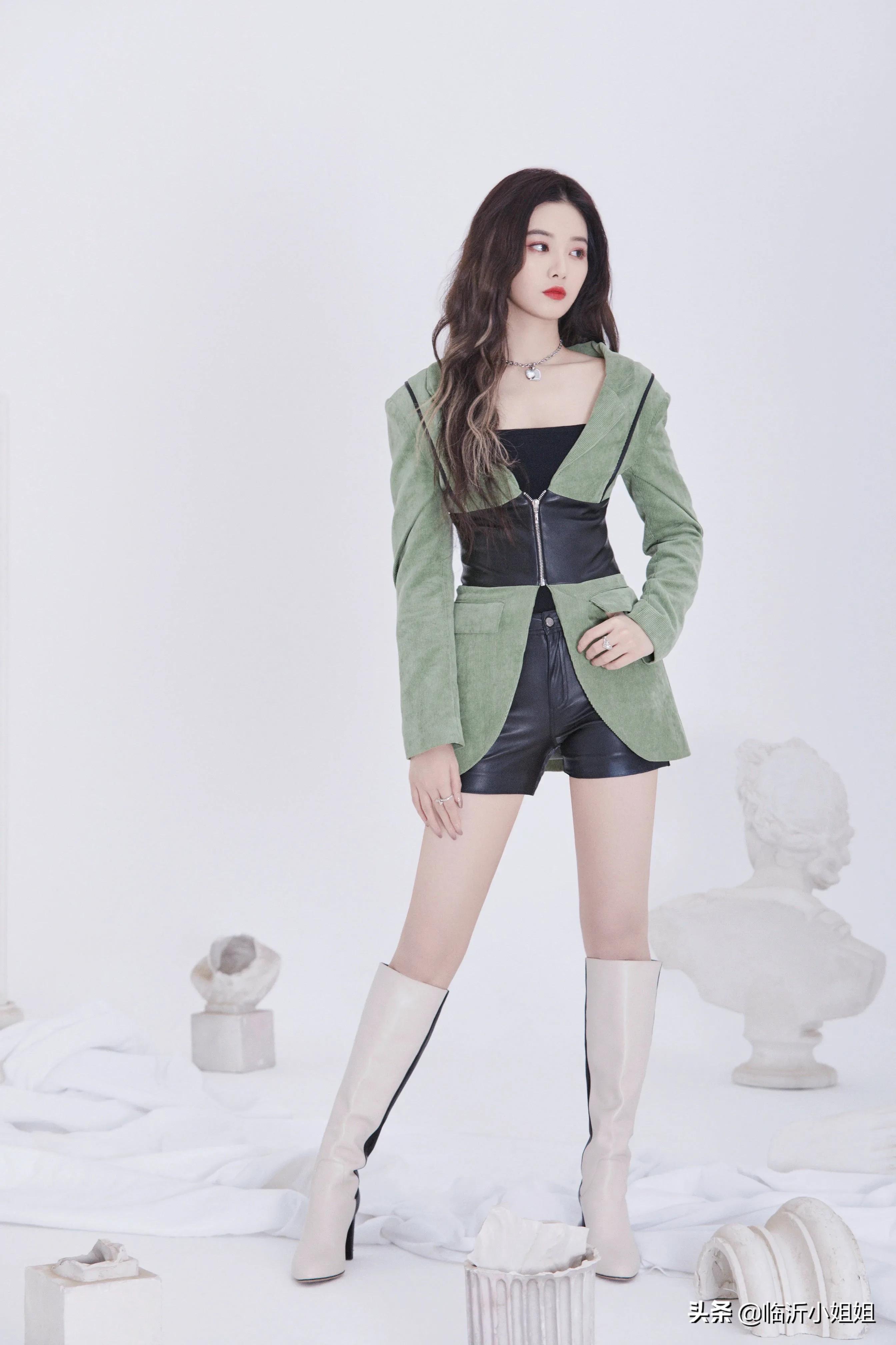 Xu Yiyang, a pure and sweet beautiful girl, she debuted as a singer ...