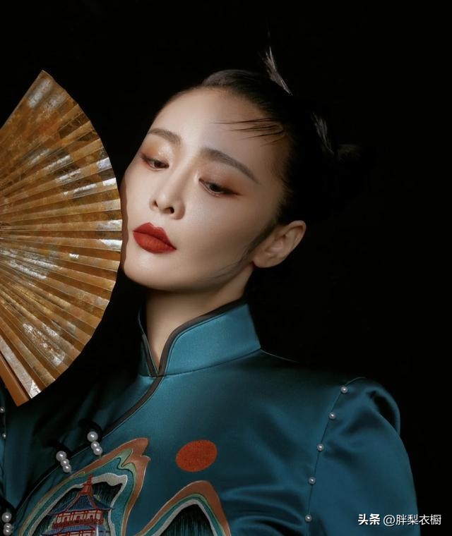 Without the aura of "sister-in-law", Gao Ye relies on "cheongsam" to ...
