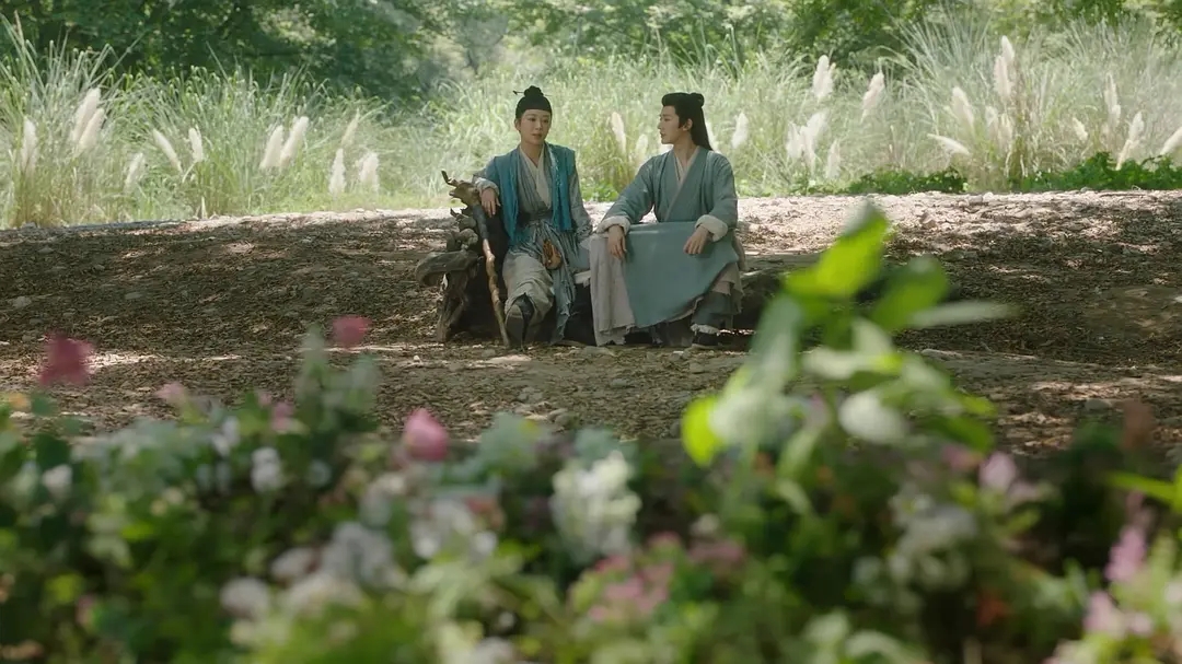 Also playing "Female Disguised as a Man", Yang Zi, Yang Mi, and Liu Yifei are really different ...