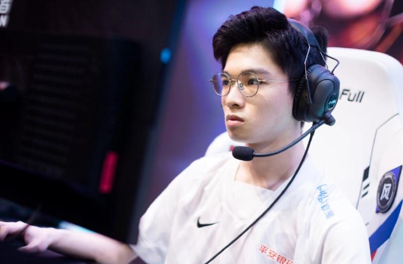 BLG vs. EDG, BLG's starting lineup is Uzi?Doggo is suspected of being put into the "cold palace ...