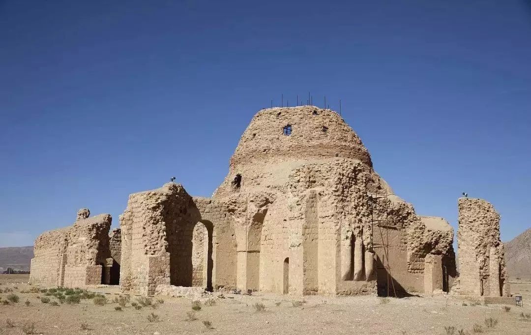 What was the social structure and cultural tradition of the Sasanian ...
