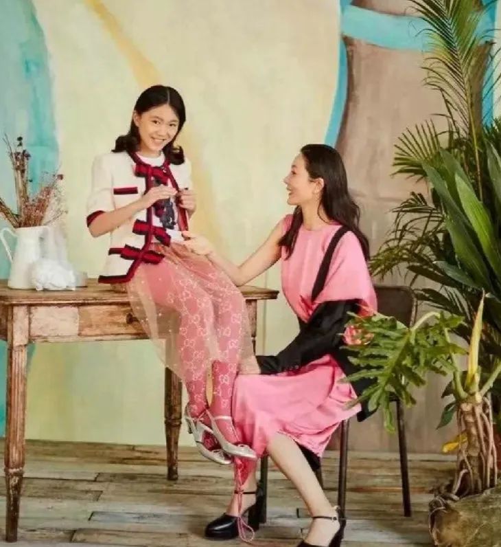 Zhang Yimou's lovely wife and children made a blockbuster film, Chen ...