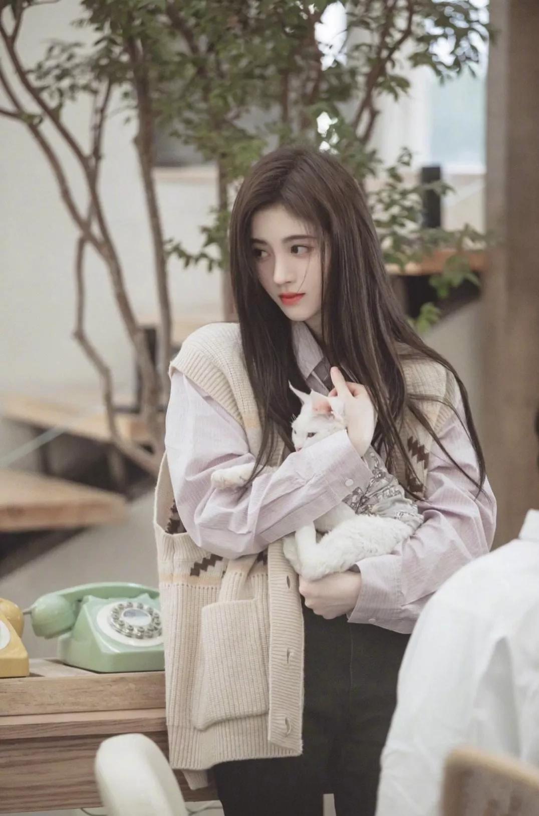 Ju Jingyi's pure beauty photo album - iNEWS