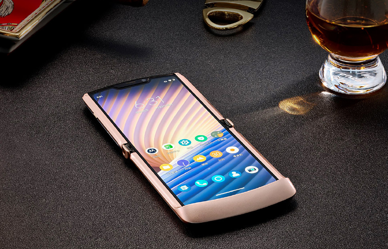 New life!Motorola's new clamshell folding design patent exposed, more ...