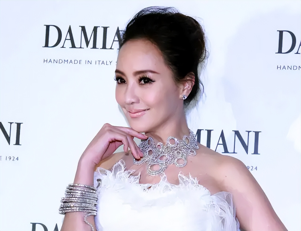 Mingyang Entertainment - Beauty Star - Kwan Ying - iNEWS