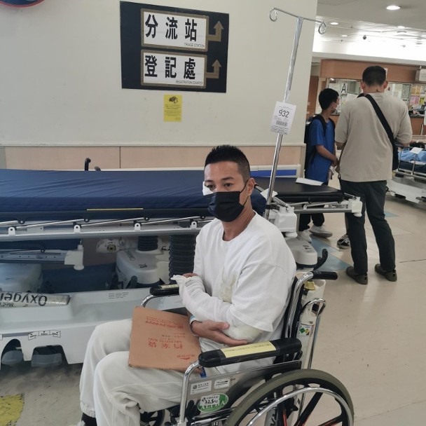 The attacked actor Huang Junfeng has returned to Hong Kong for ...