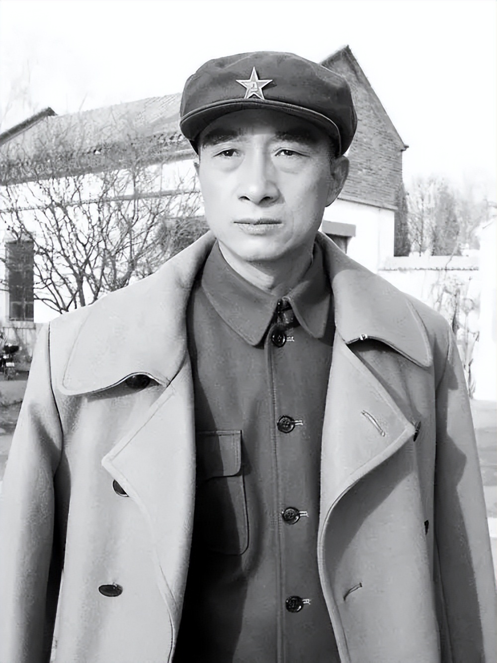 After the Lushan Conference in 1959, Lin Biao entertained five generals ...