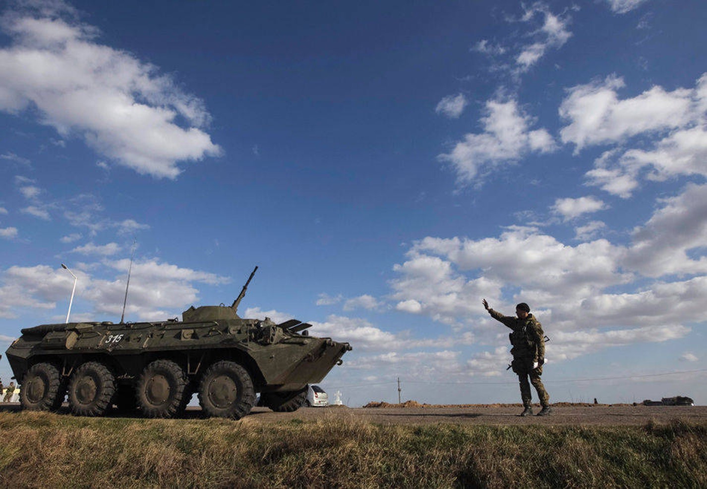 Ukrainian war equipment base under heavy attack: Troubled soldiers - iNEWS