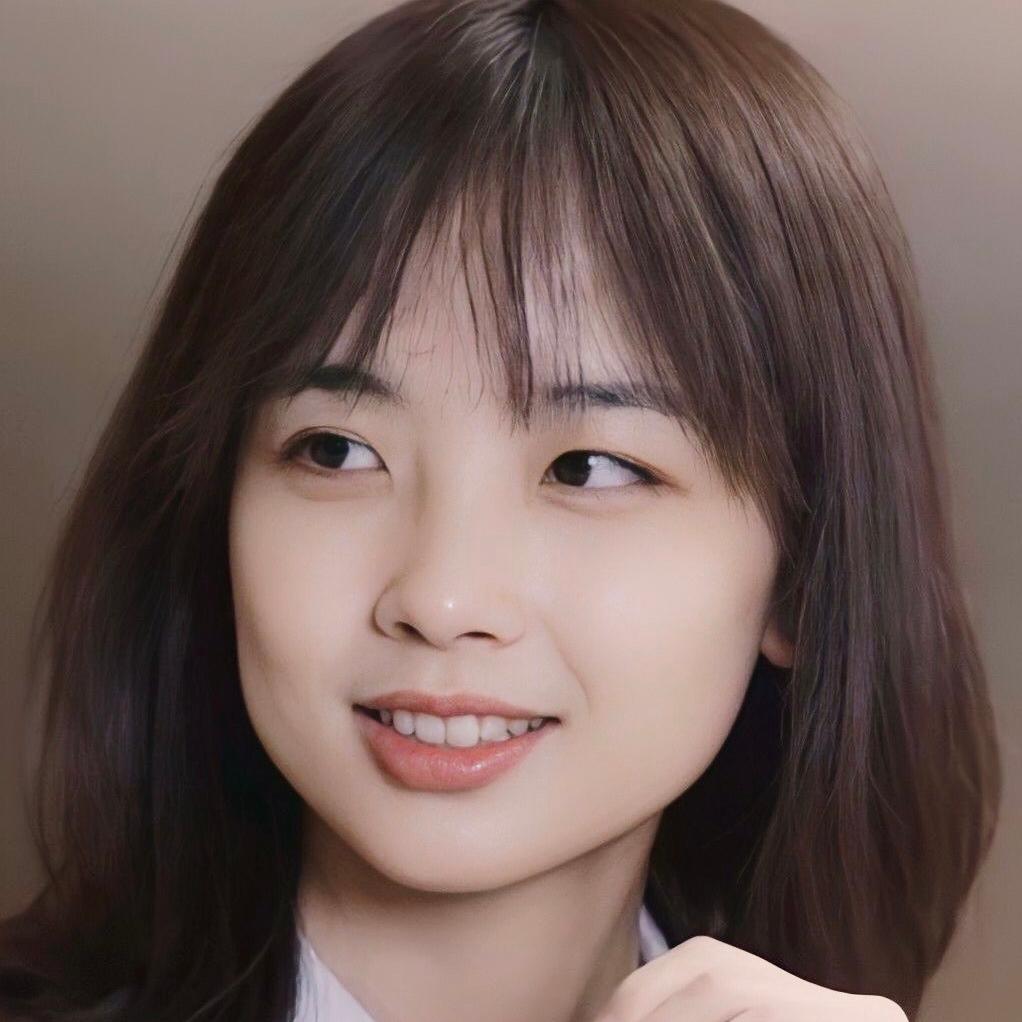 CCTV reporter Wang Bingbing returns!With CCTV's new airborne hot search ...