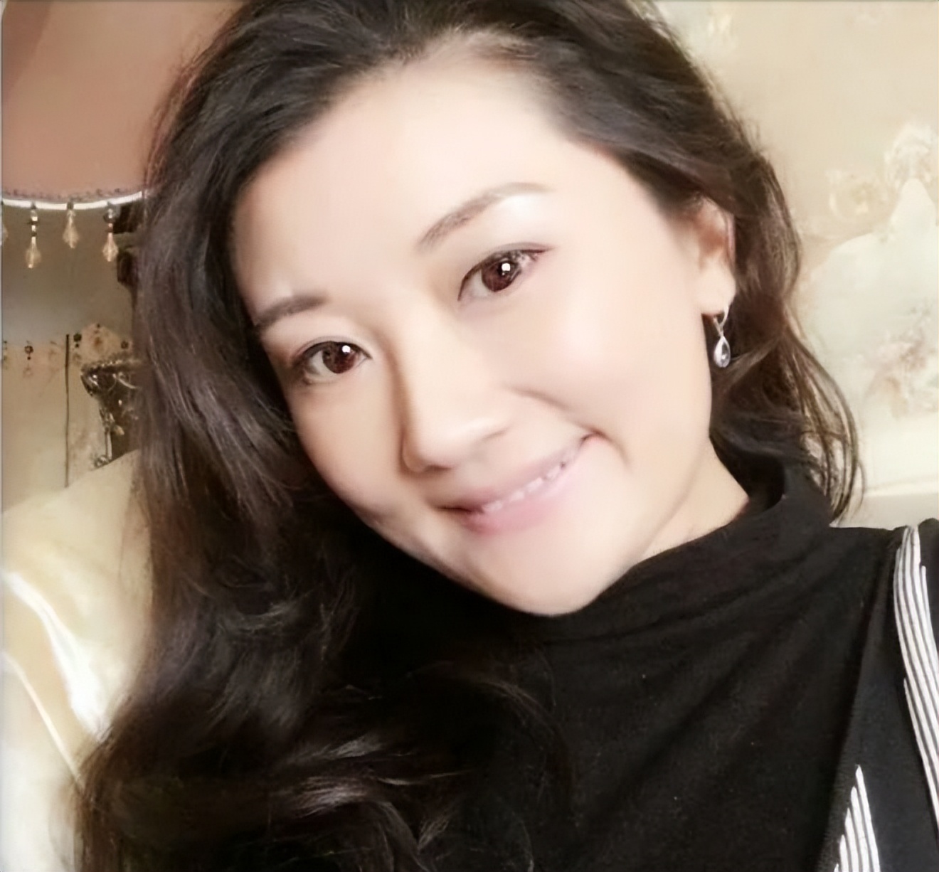 Chinese beauty came to Toronto, Canada to see a house and was brutally ...