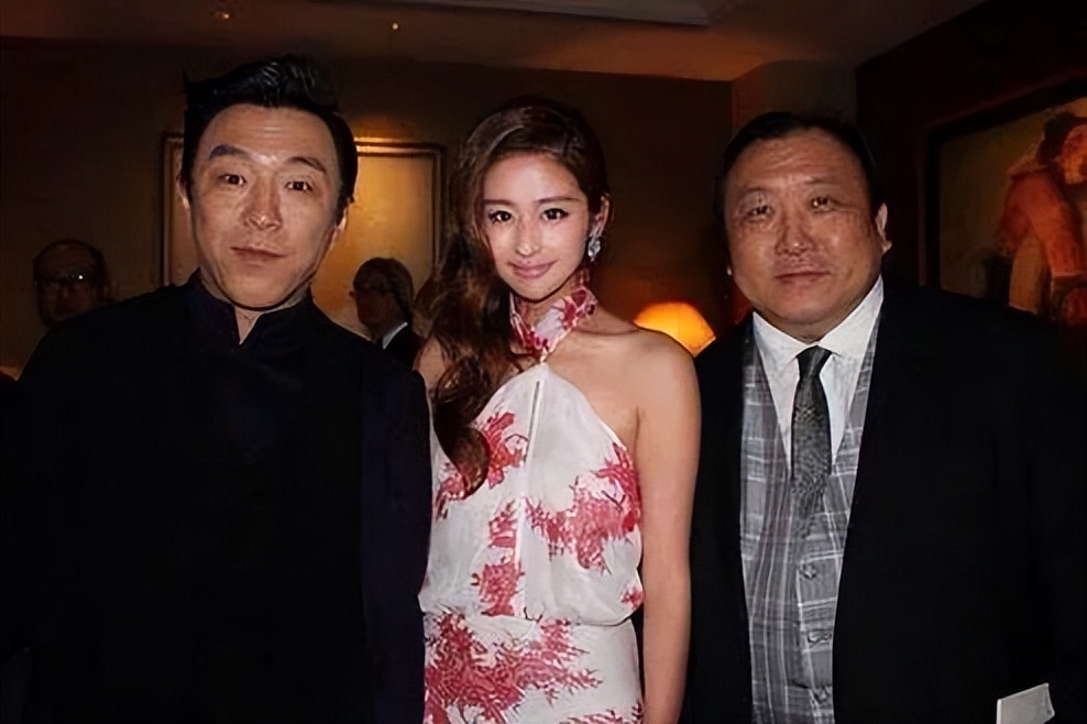 The beauty has been obsessed with Wang Jing for eight years and has ...