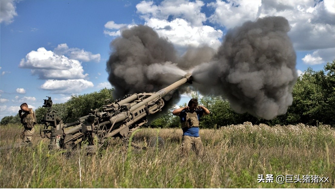 Russian military big V died in battle, died of American cluster shells ...