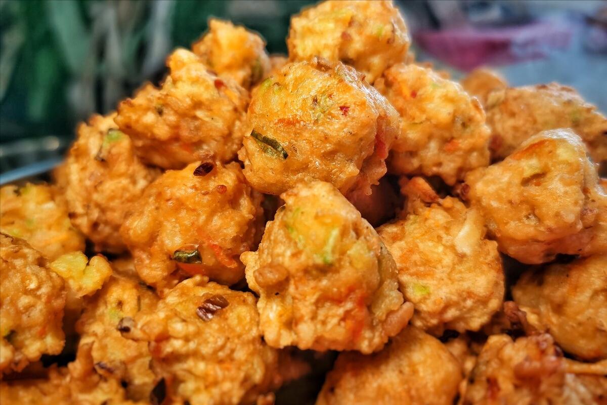 For fried radish balls, it is wrong to put starch and flour. It is just ...