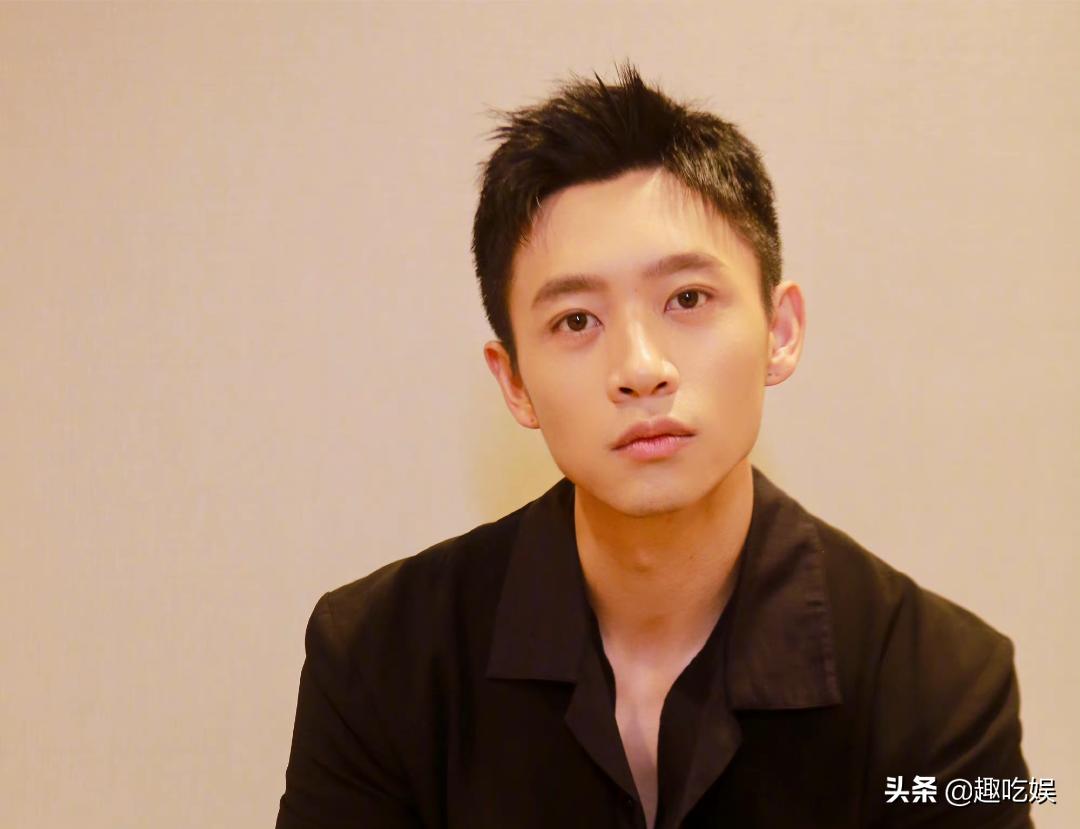 From idol singer to steel tough guy, on "Dad's Home", what happened to ...