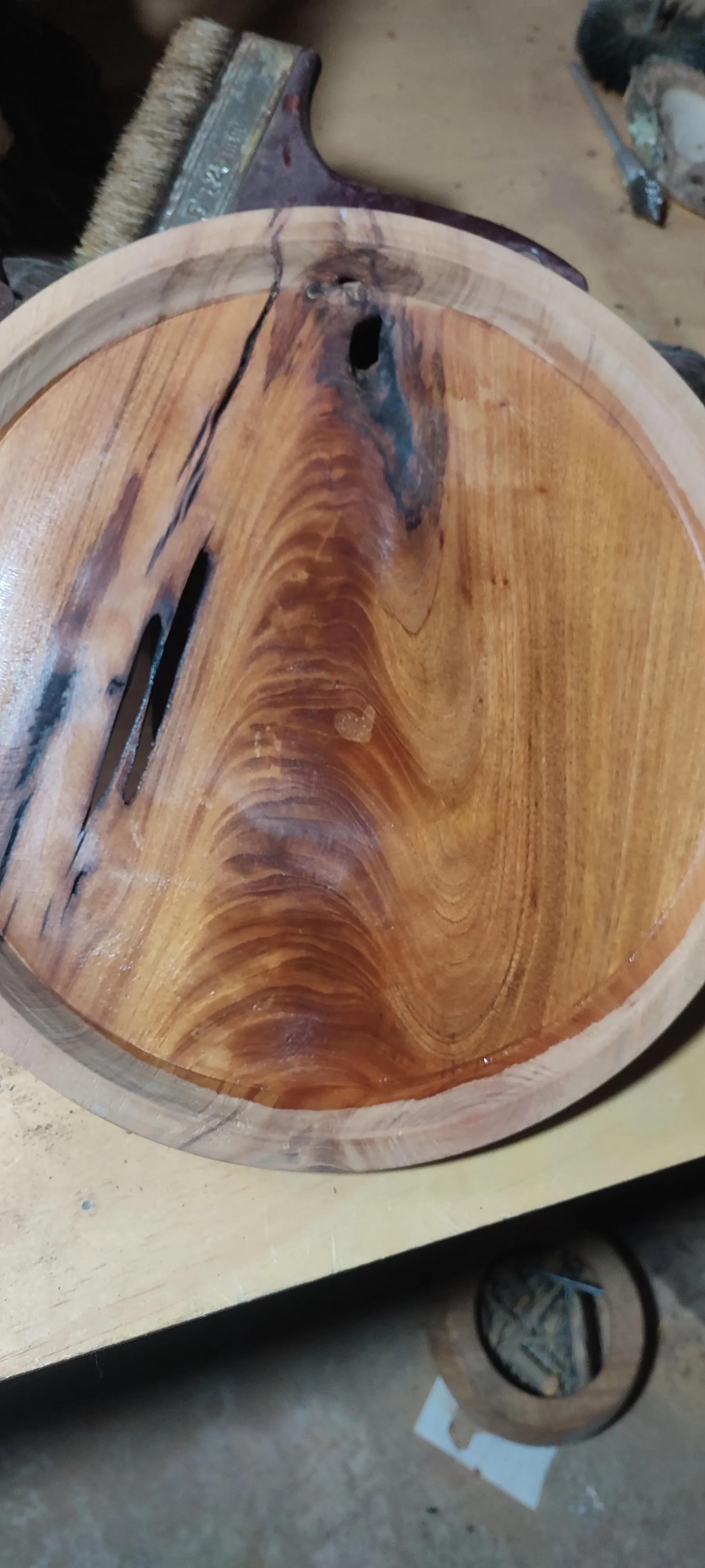 Craftsmen use weathered wood from waste to make three-dimensional ...