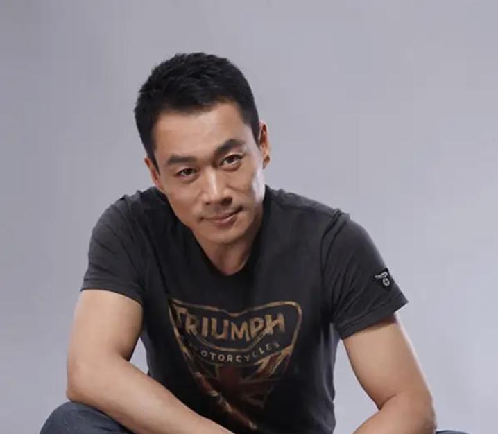 Famous actor Ding Haifeng: Without you, would I be where I am today ...
