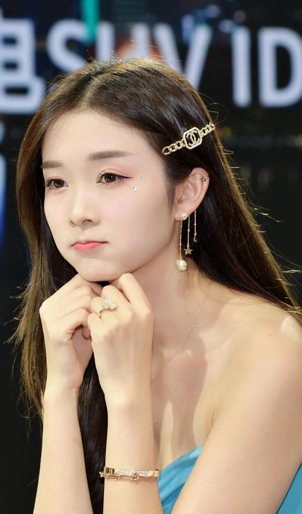 Li Liangliang, Appreciation of Meitu Series - iNEWS