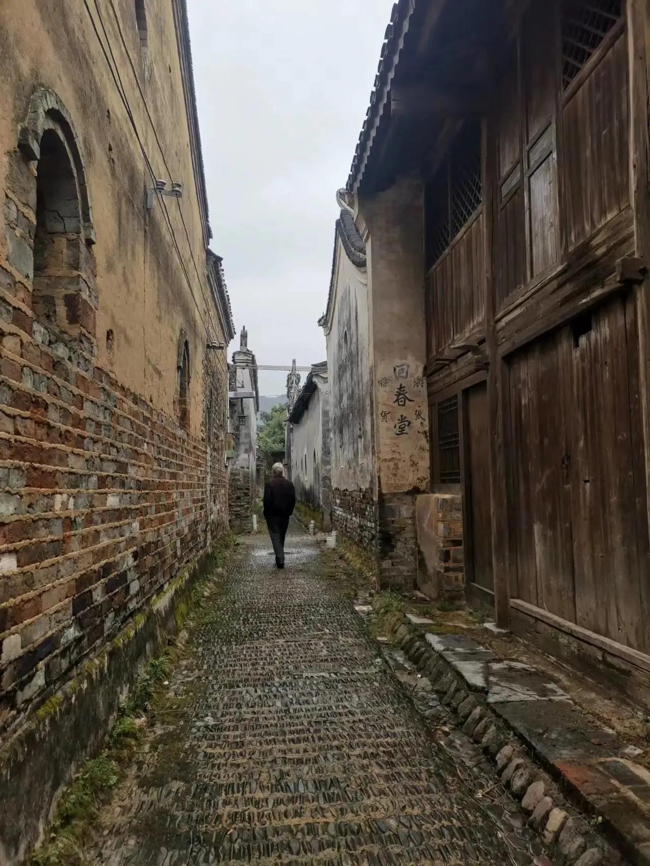Tangjiatun, Renyi Village, Guanyang: the testimony of the style and ...