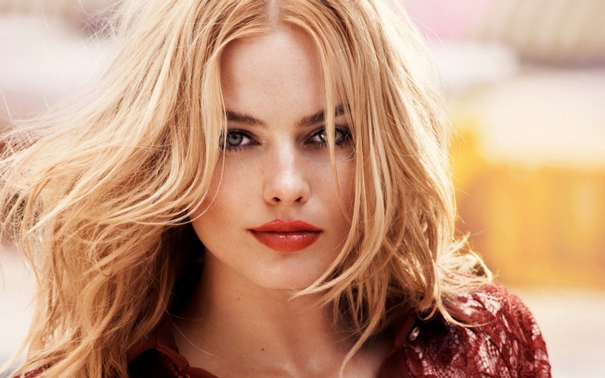 Mysterious and charming! Four mesmerizing actresses with intimidating ...