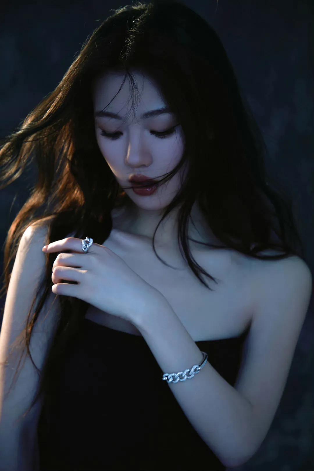 4.23 Atlas Shan Yichun Pu Yixing Zhao Xiaotang Huang Jingyu Xuan Lu Chen Zhuoxuan Xu Kai Lai ...