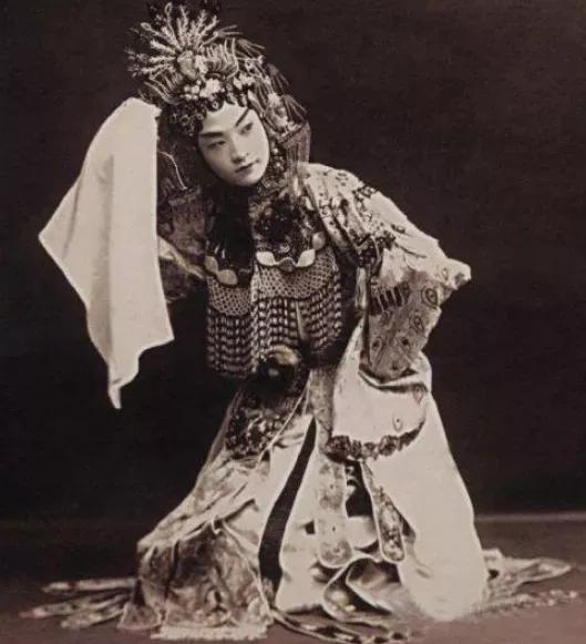 Four famous Dan, how much do you know? - iNEWS