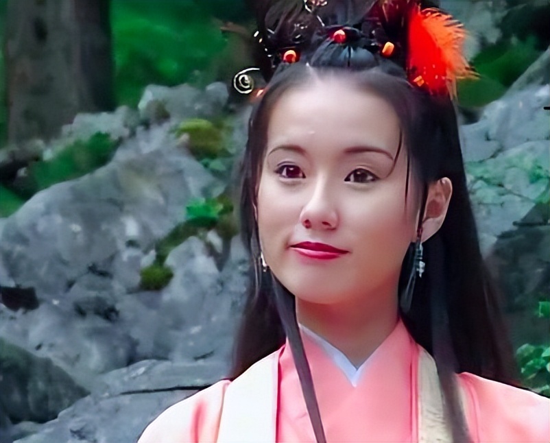 Lin Xiangping from Singapore: She is Guo Xiang, Long San, and Ding Xiang. She settled in Taiwan ...