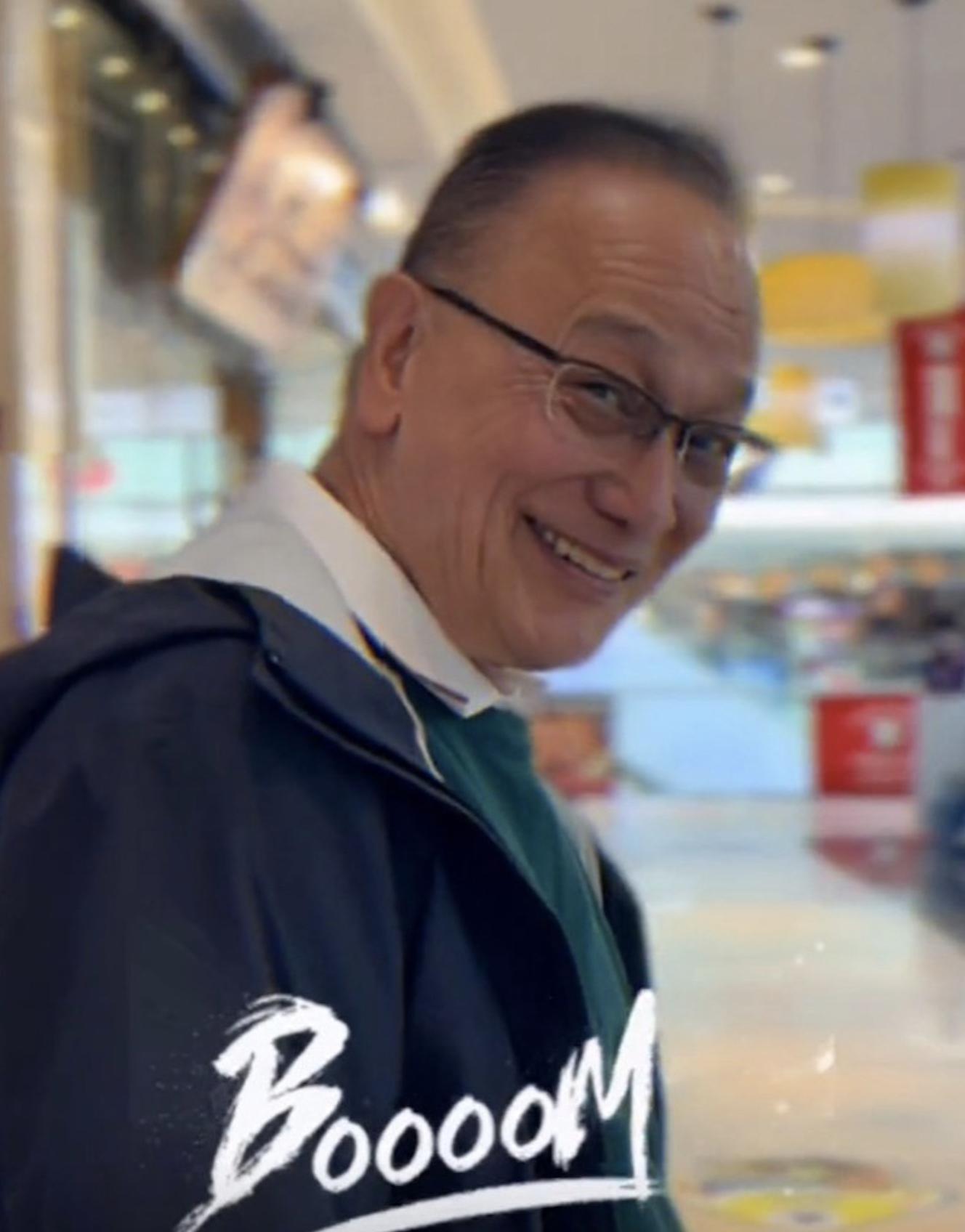 The 73-year-old Charlie Cao and Julian Cheung gathered together, with ...