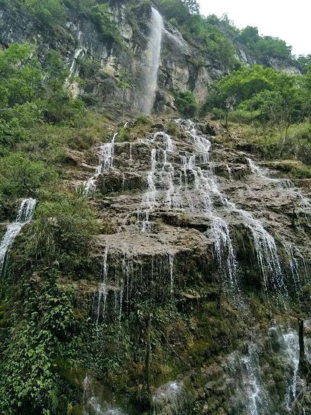 "Tianhe in the Cave" is like Tianhe falling into the cave, which makes ...