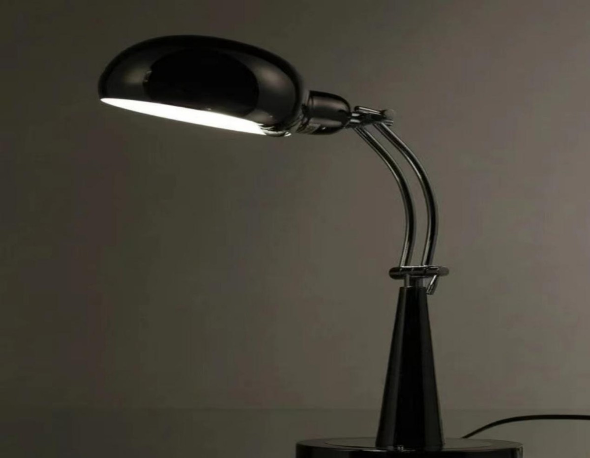 How long can a person go without sleep? A strong man in the United ...