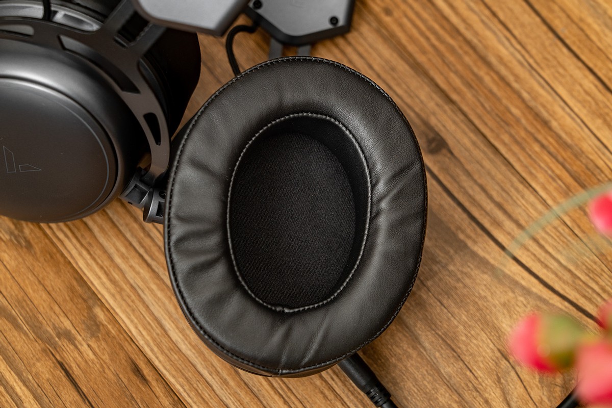 Good gaming equipment, Rapoo VH800 dual-mode gaming headset - iNEWS