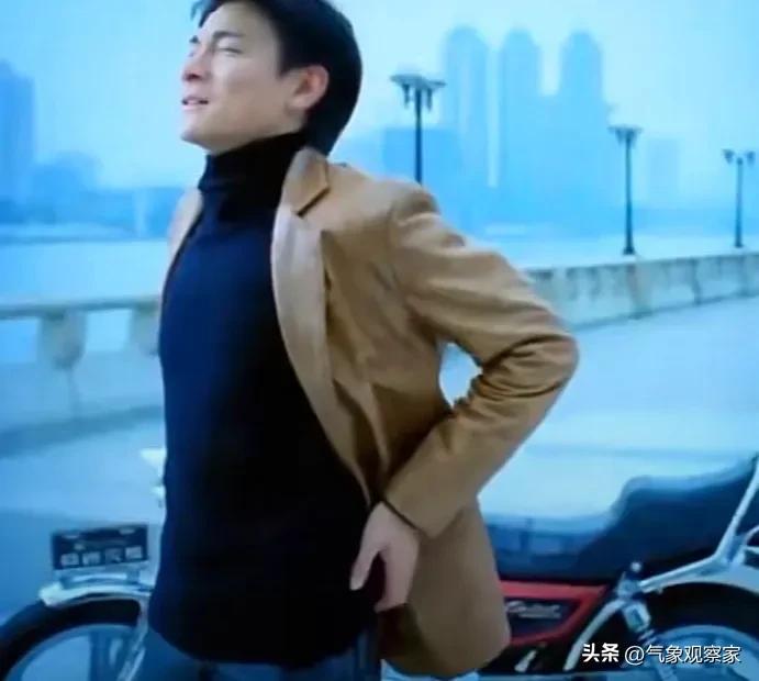 Andy Lau's motorcycle advertisements in the 1990s - iNEWS