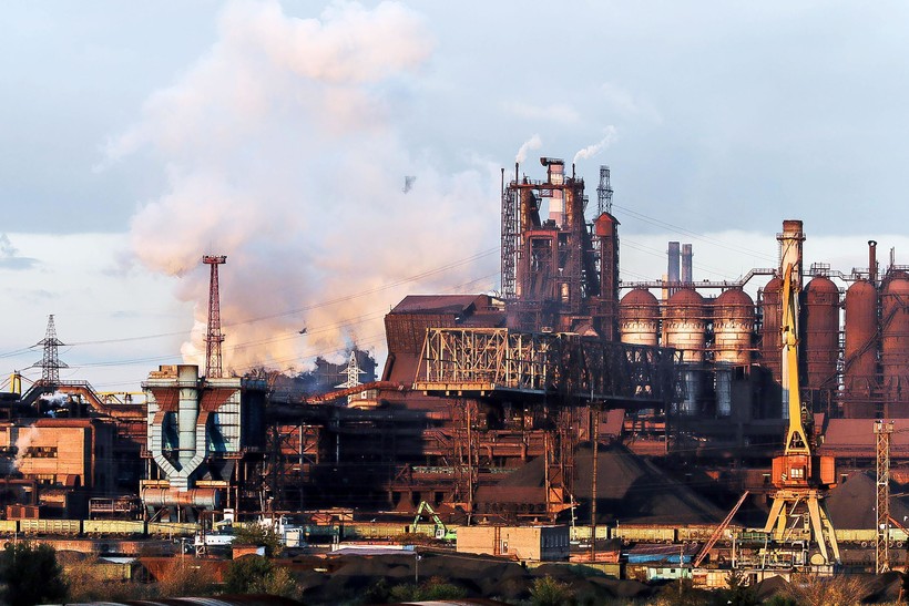 24 km of tunnels discovered at Azovstal steel plant occupied by Azov ...