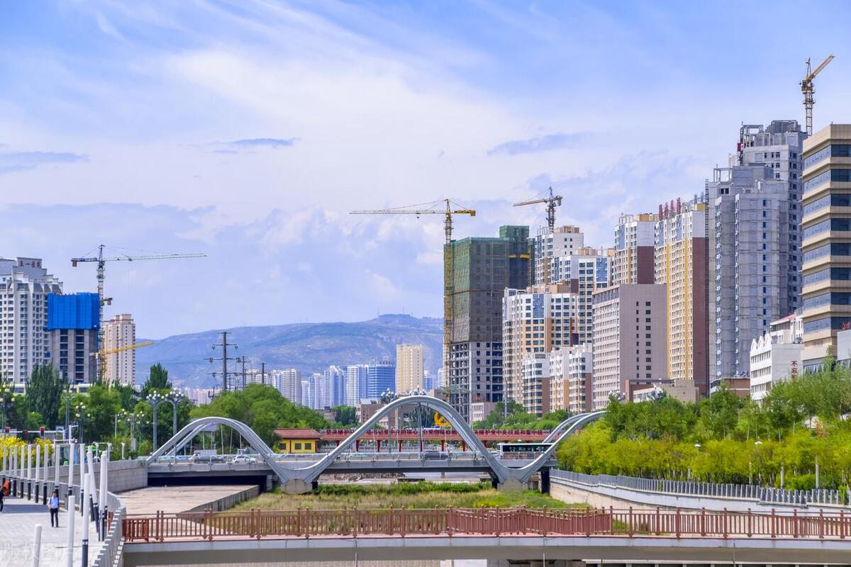 Xining: the city where the sky-blue idyll meets the charm of the ...